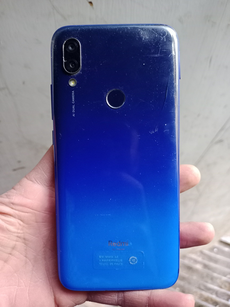 Redmi 7 operativka 4/64 narxi 800 keliwamiz