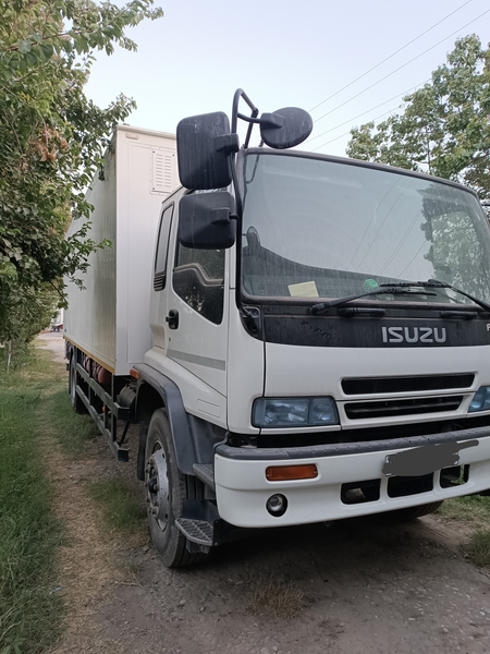 Isuzu sotiladi 10 tonnalik