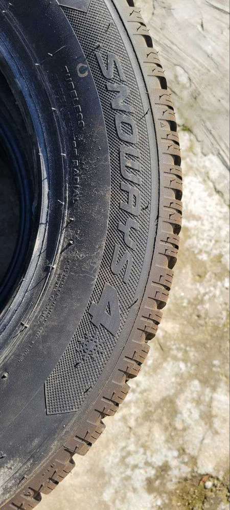 Зимние шины Lassa Snoways 4 195/65/R15 в отличном состоянии