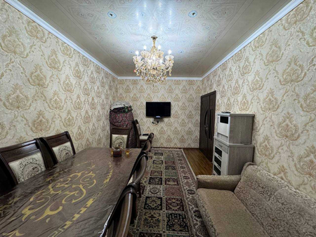 Юнусабад-18, 2/5/5 с ремонтом 61 м², балкон 2*6 м. Ипотека имеется=