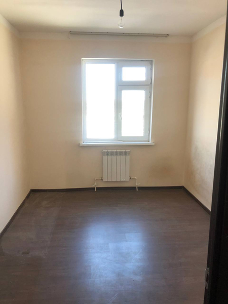 Срочно продаётся квартира янгихаёт 3а худуд рядом метро сергели 3- бек