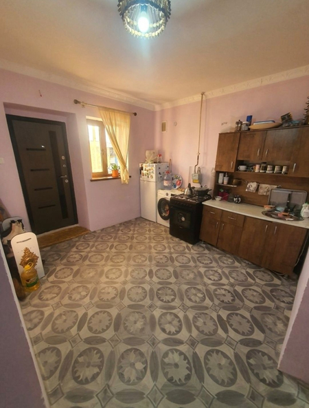 2 xonali 1 etaj malosemeyka dom adres bamda