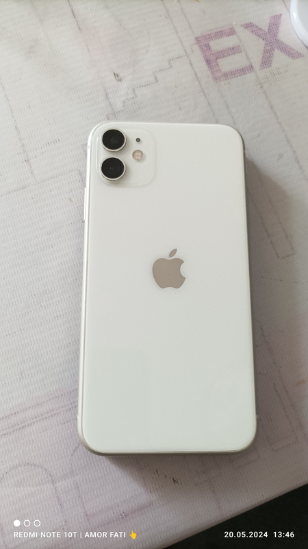 I phone 11  64GBb