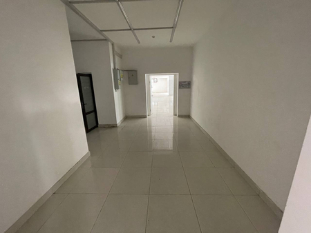 Xalqlar dóstligi metro 370 m2  zdanya har qanday biznes uchun ijaraga