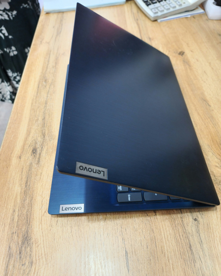 Noutbuk sotiladi Lenovo Windows 11 2023 + igravoy mishka