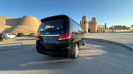 Jac M4  9 o'rindiqli minibus