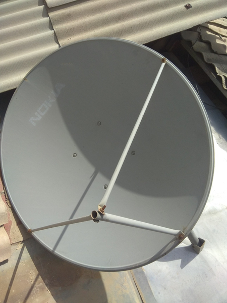 2 ta Sputnik antena sotiladi kichkina kotta