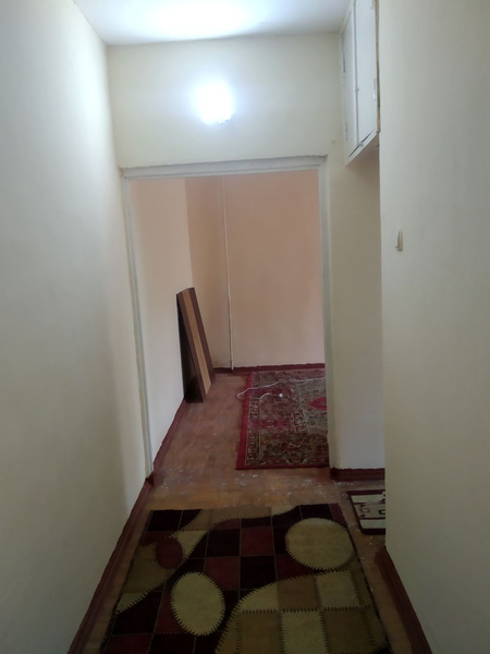 Юнсобод Квартира сотилади 55 КВ. 2 хона,4 кават,5 каватли дом