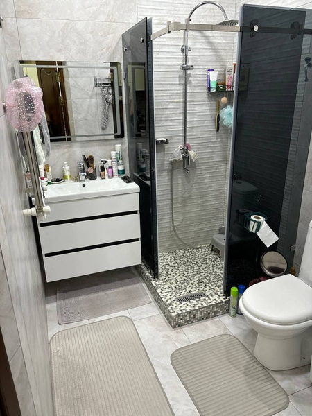 Квартира в центре Sh.Rustavelli  2x комнатная передел. в 3х пл.72кв.м