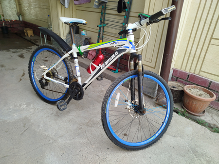 Velosped sotiladi