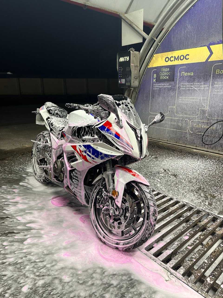 Moto sotiladi. Sportbayk BMW replica 450 talik ABS bor.