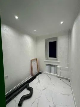 Вдоль дороги Якасарай пед институт 61м² 3 комнаты под офис или магазин