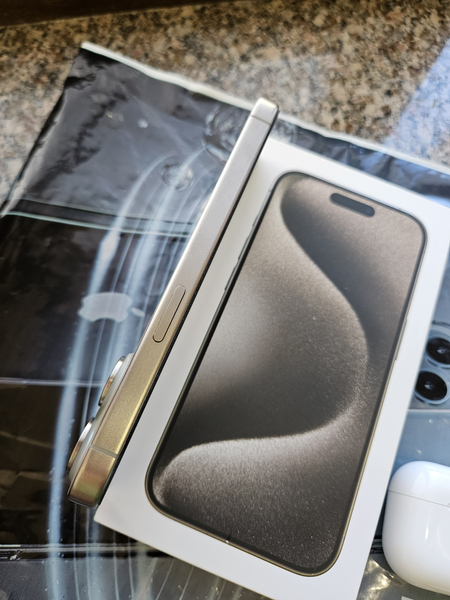 Iphone 15 pro 128 gb