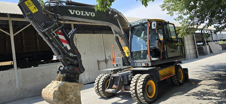 VOLVO EW140E Sotiladi