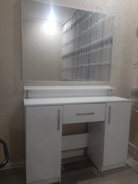 Продается спальный гарнитур