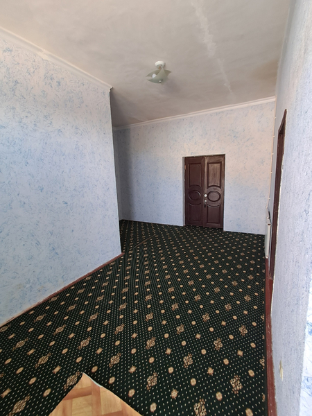 Aeroportdan 6 sotixlik uglovoy katej sotiladi