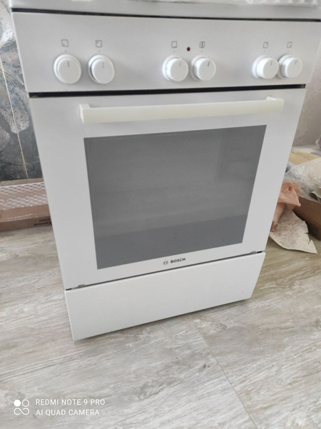 Продаётся газовая плита фирмы Bosch