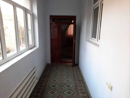 4 sotix 2 etaj hovli sotiladi