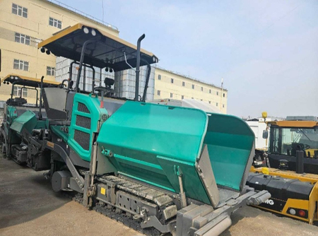 Асфальтоукладчик
Марка: XCMG
Модель: RP605IV