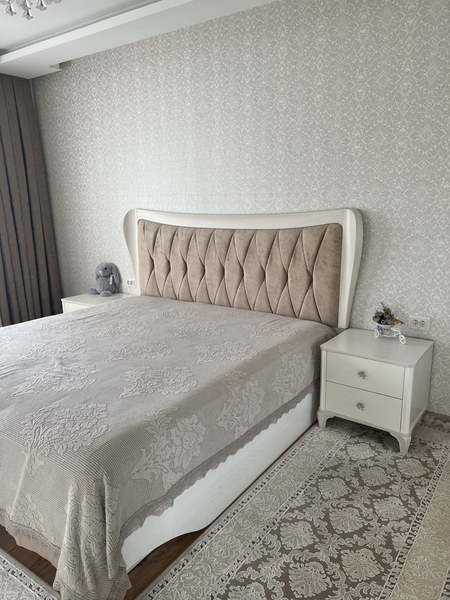 Сдам 2 комнатную высокопотолочку, 70 кв.м на Торговом центре Чиланзар