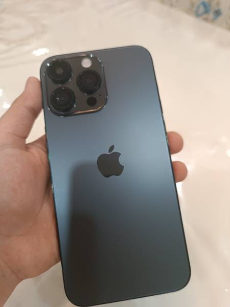 iPhone Se 15 pro max kurpusida