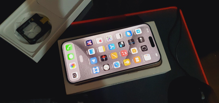 Iphon 15 pro max / ideal sastayana