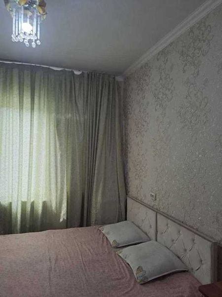 29 Араб мактаби олдида 2 хоналик 3 этажда 4 этажка общая пл 60м2