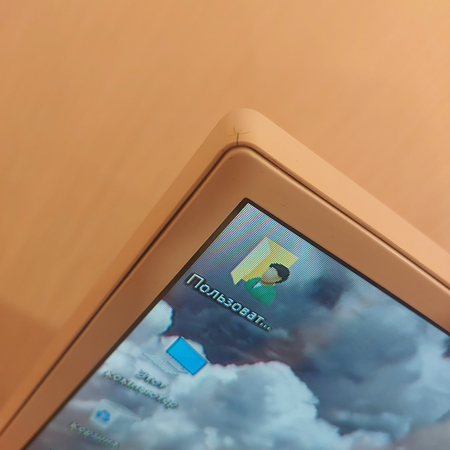 Белый Asus va322n-w  32