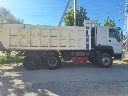 HOWO 25 тн сотилади
