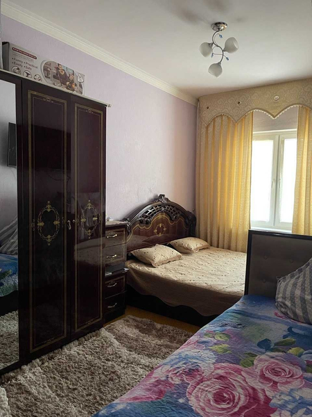 Chorsu gulobod mahalla 4/3/4 86 kv remonti yahshi