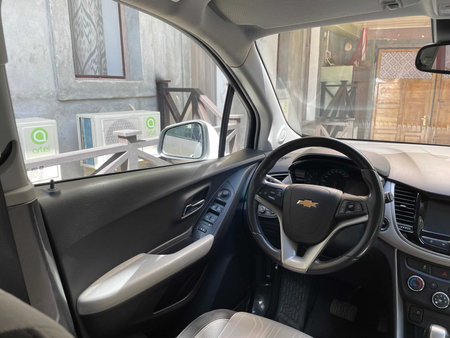 Chevrolet Tracker Premier Белый Жемчуг 2020 Год