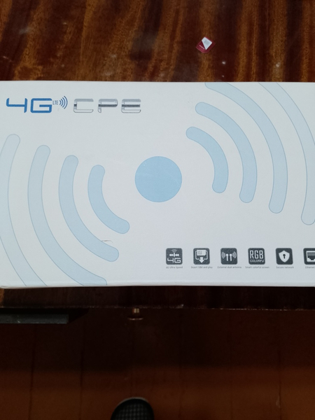 Продается wi-fi роутер 4G CPE.