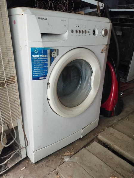 Стиральная машина BEKO/ плавники внутри оторвались в барабане.100рабоч