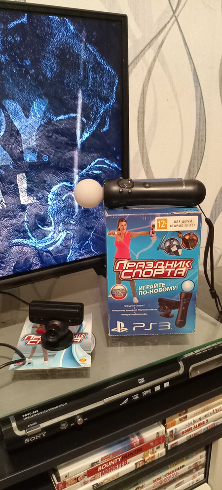 Продаю для Playstation 3 move джостик с камерой в комплекте.