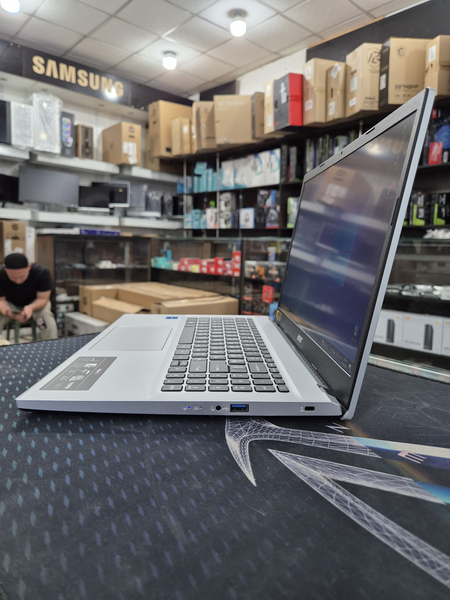 Acer Aspire 3 (i3-1215U/8/256)