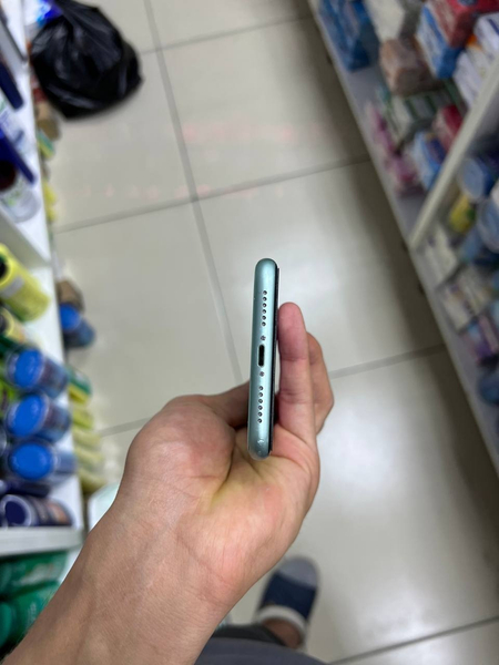 iPhone 11 ideal holatda