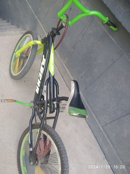 2ta Velosiped sotiladi