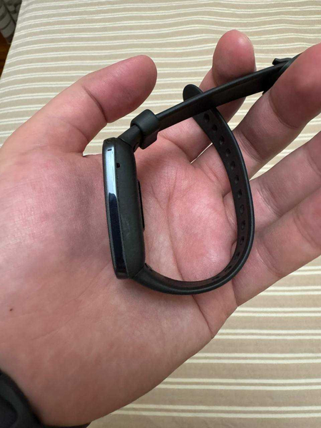 Продаю умные часы Xiaomi Smart Band 7 Pro Global, чёрные