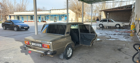 Yaxshi mashina...
