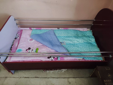 Импортная детская кровать с матрасом и одеялом не использованная