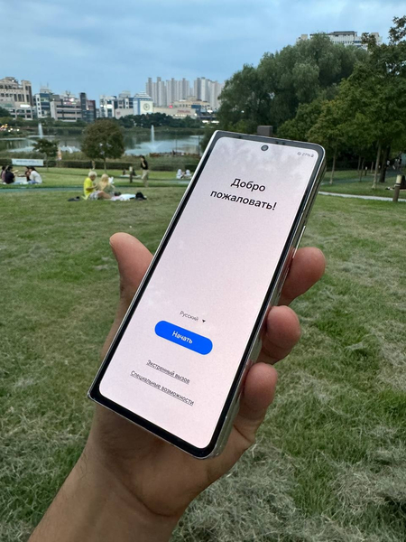 Model : Samsung Galaxy Z Fold4