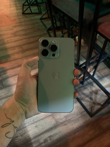 Iphone 15 pro max 95%