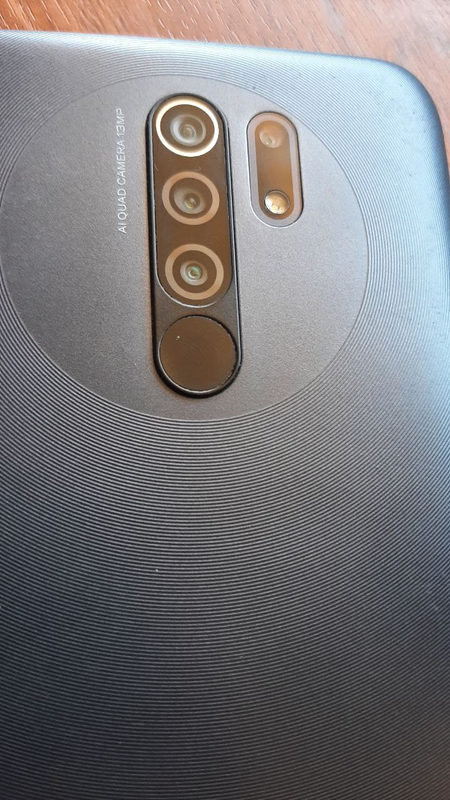 Redmi 9 sotiladi +64 gb fleshka + chexol + zaryadka + ekran zashitka