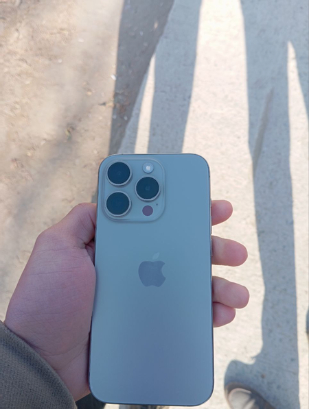 Iphone 15 pro 128 CH/HA