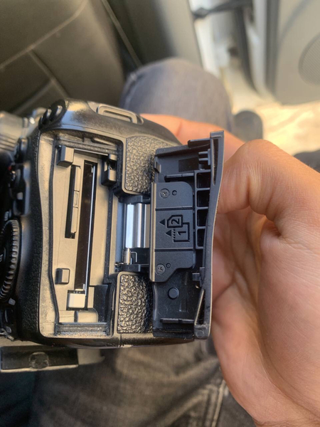 Canon 5 d mark 4 holati zur batere 2 zaryadnik projector batare 2 ta