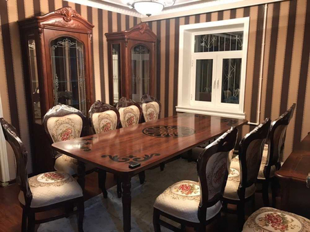 Комплект Стол и стулья