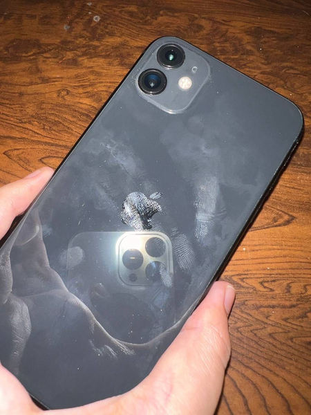 Phone 11 srochna sotiladi