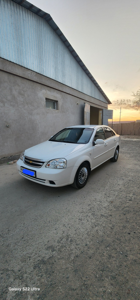 Ласетти сотилади йили 2011