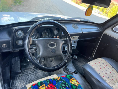 Niva 4x4 sotiladi