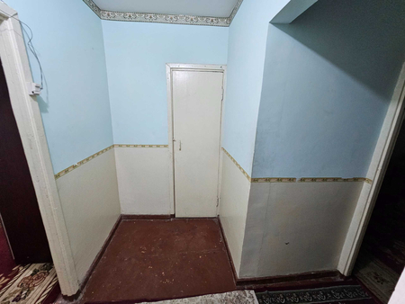 2 xonali 60m² 2-qavat uy sotiladi.